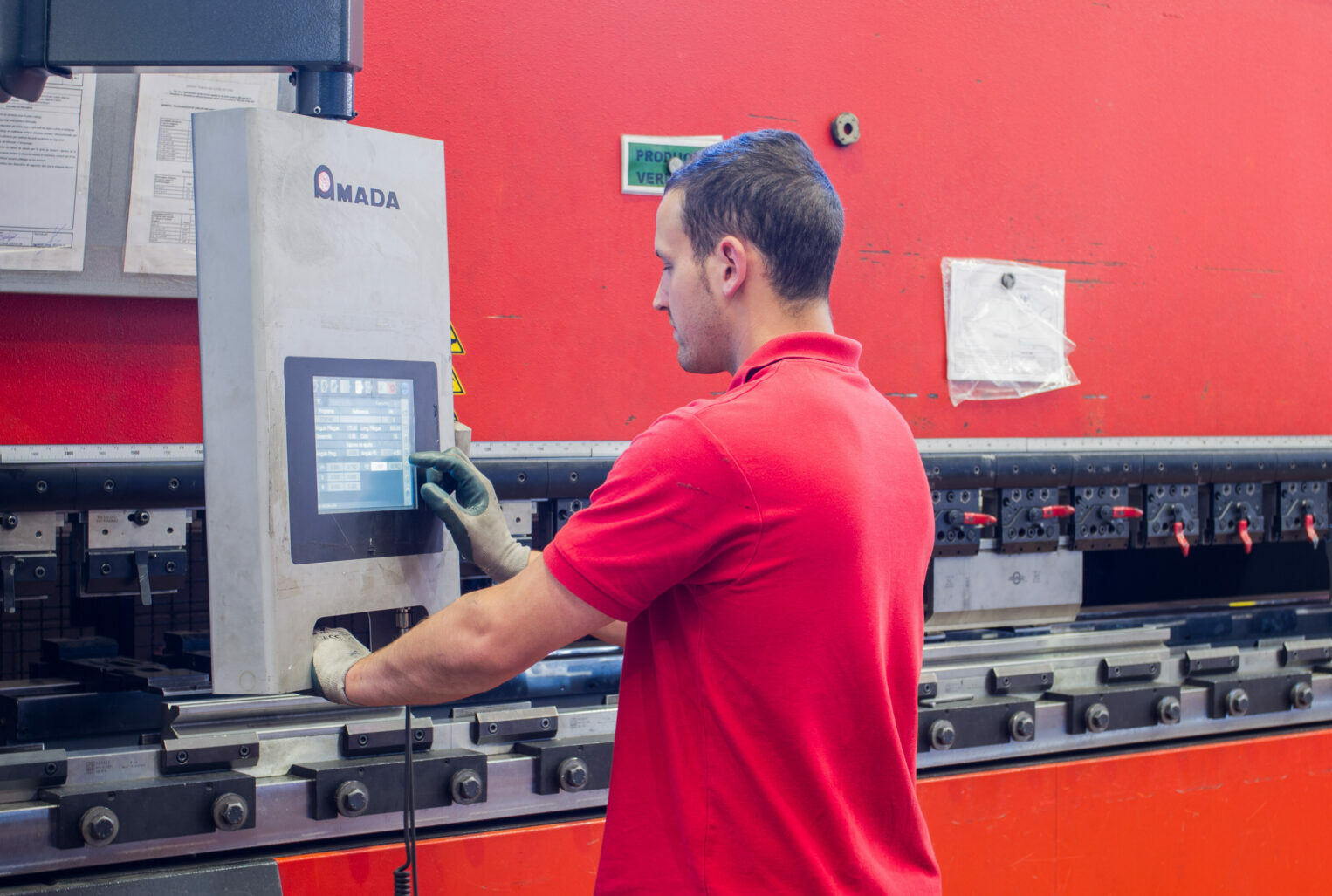 Plegado CNC • R&G Metal Shaping